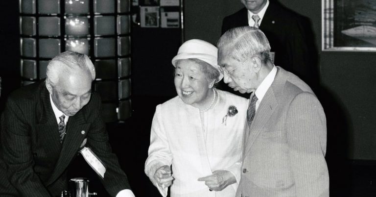 【天皇陛下の家系図】わかりやすく徹底解説（写真あり）！名前や年齢などおさらい | menslog